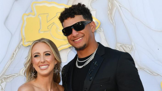 Patrick Mahomes, Travis Kelce celebrate receiving their third Super ...
